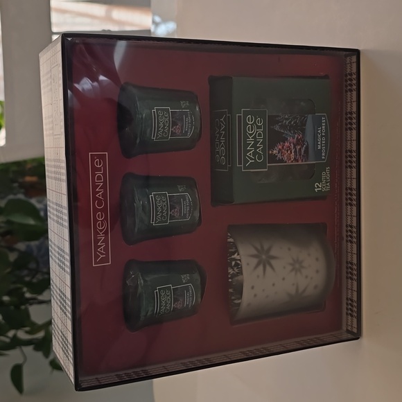 Yankee Candle | Accents | Nib Yankee Candle Gift Box Set 3 Votives 2 ...